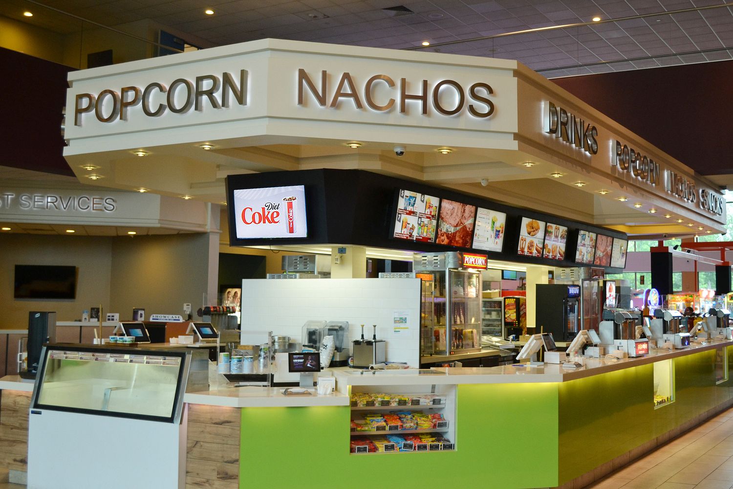 Lowell Movie Theater | Showcase Cinema de Lux Lowell - Showcase Cinemas ...