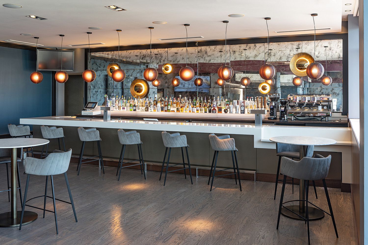 Dedham Movie Theater | Showcase Cinema de Lux Legacy Place — Showcase ...