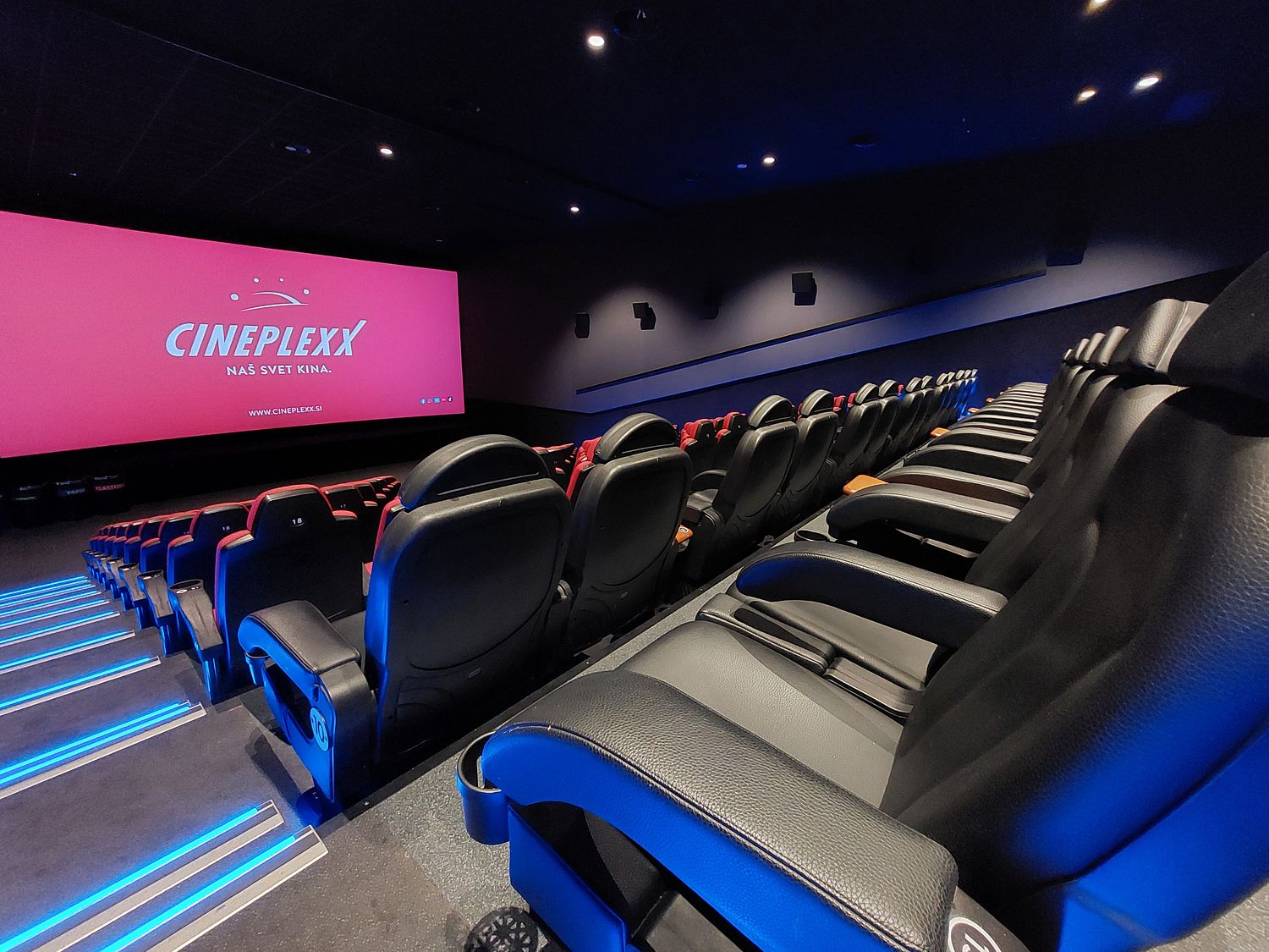 Kina - Cineplexx Koper — Cineplexx - SVN