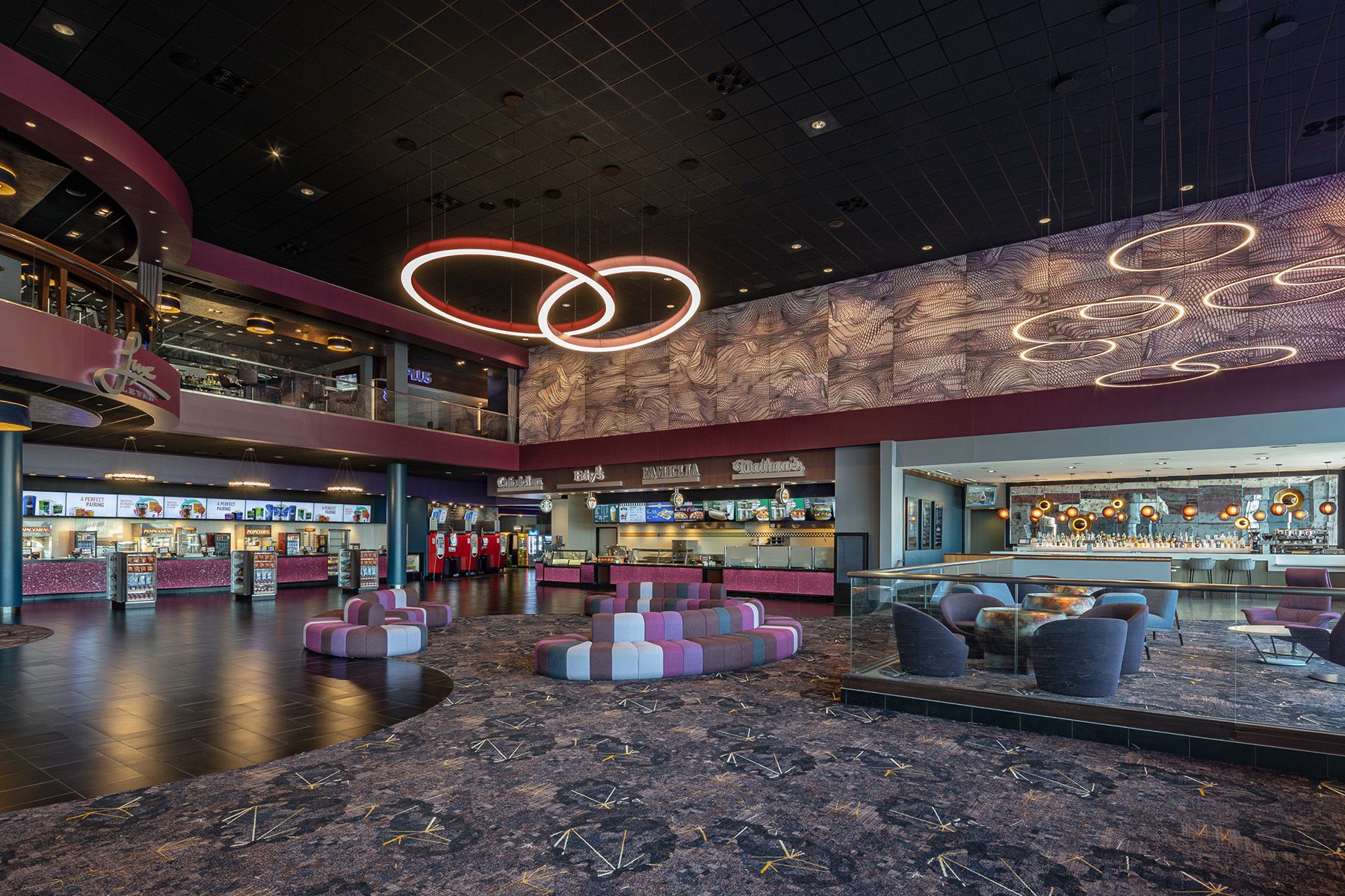 Dedham Movie Theater | Showcase Cinema de Lux Legacy Place — Showcase ...