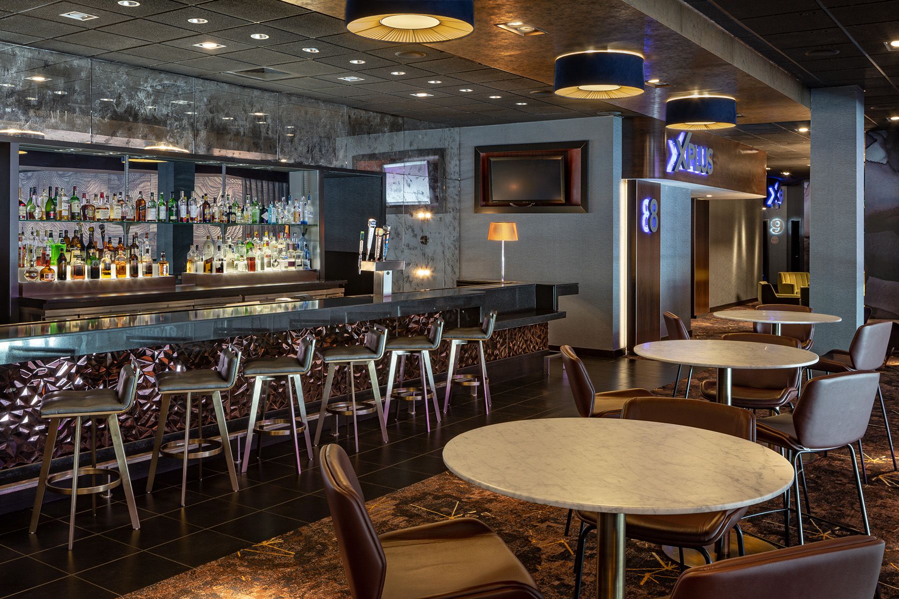 Dedham Movie Theater | Showcase Cinema de Lux Legacy Place - Showcase ...