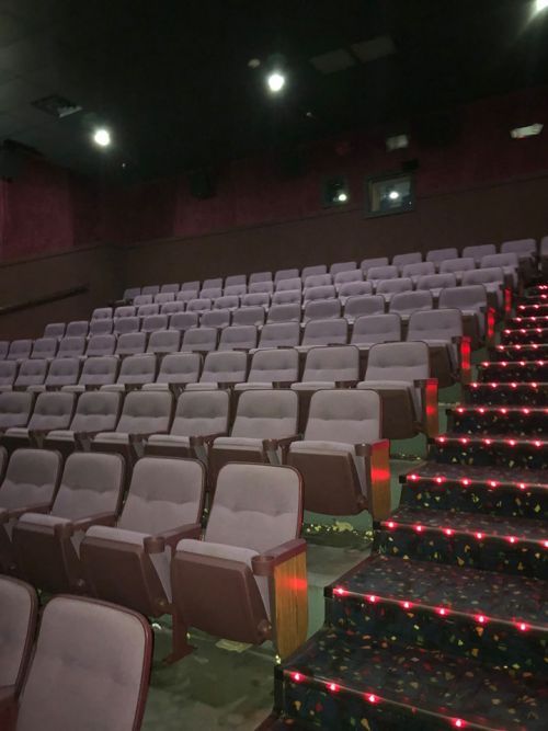 Theater Info - Showland Cinemas 7